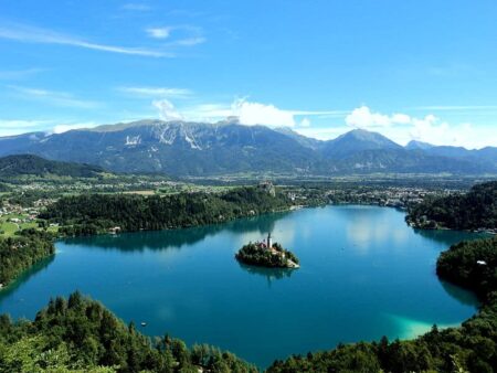 The 10 BIGGEST lakes in Europe, RANKED