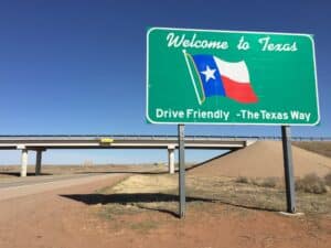Top 10 FRIENDLIEST US states that WELCOME you with a smile