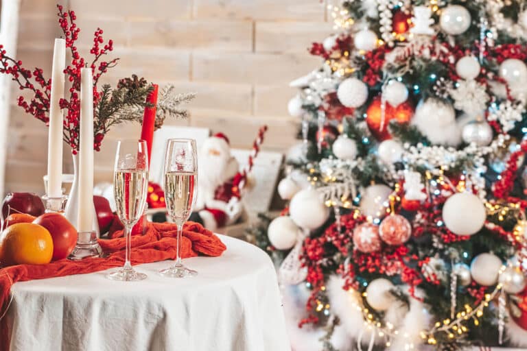 Top 10 common Christmas TRADITIONS in FRANCE