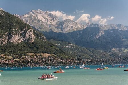 Top 10 most BEAUTIFUL lakes in France to visit, RANKED