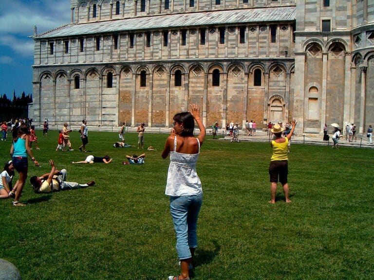 10 most BORING CITIES in the world (ideal for boring people)