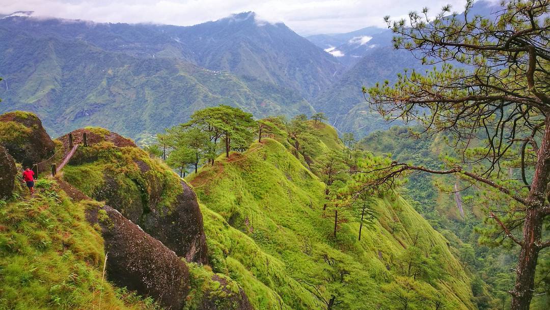 Top 10 BEAUTIFUL mountains in the PHILIPPINES for hikers