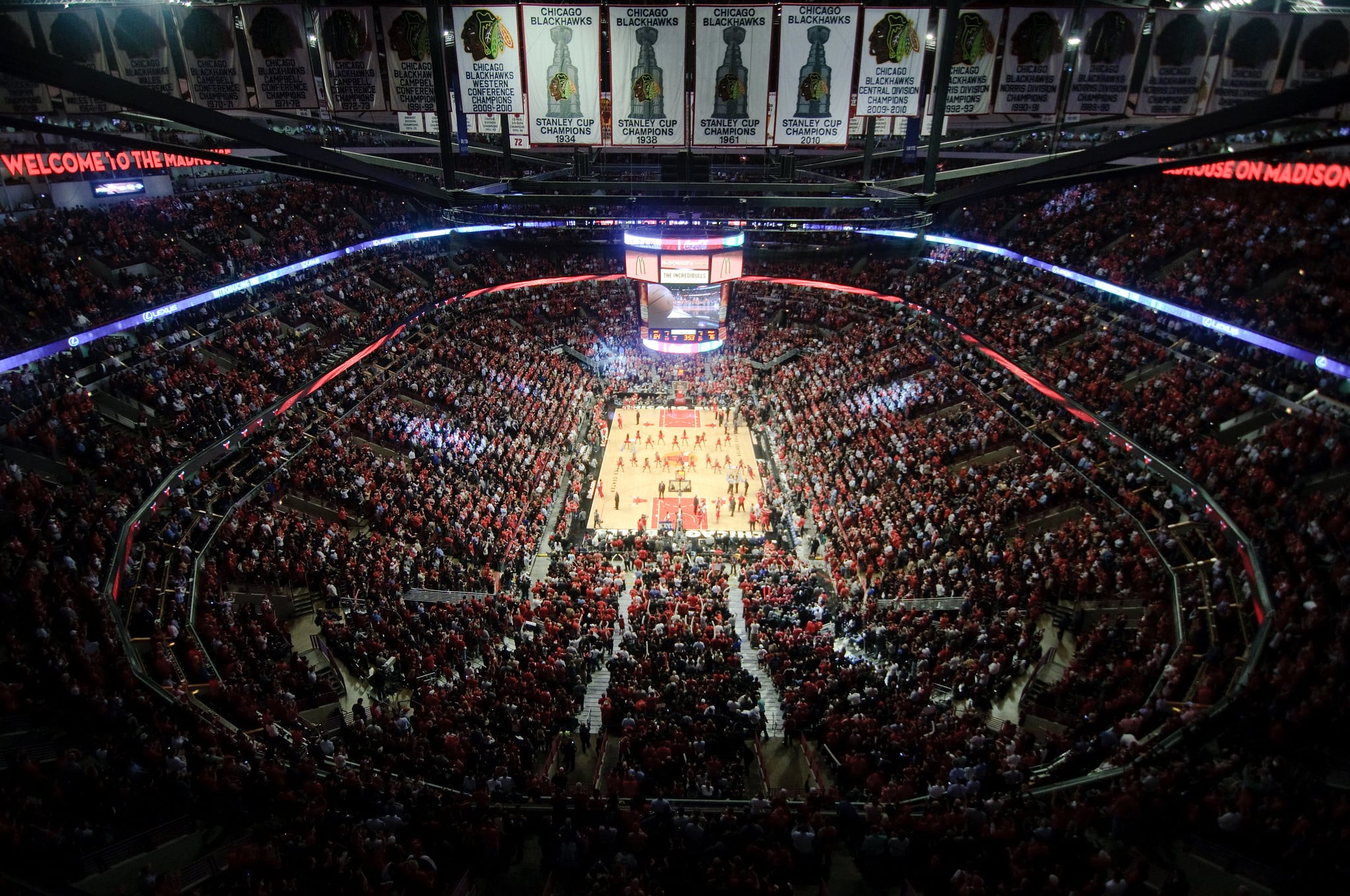 Top 10 best NBA stadiums for atmosphere, RANKED