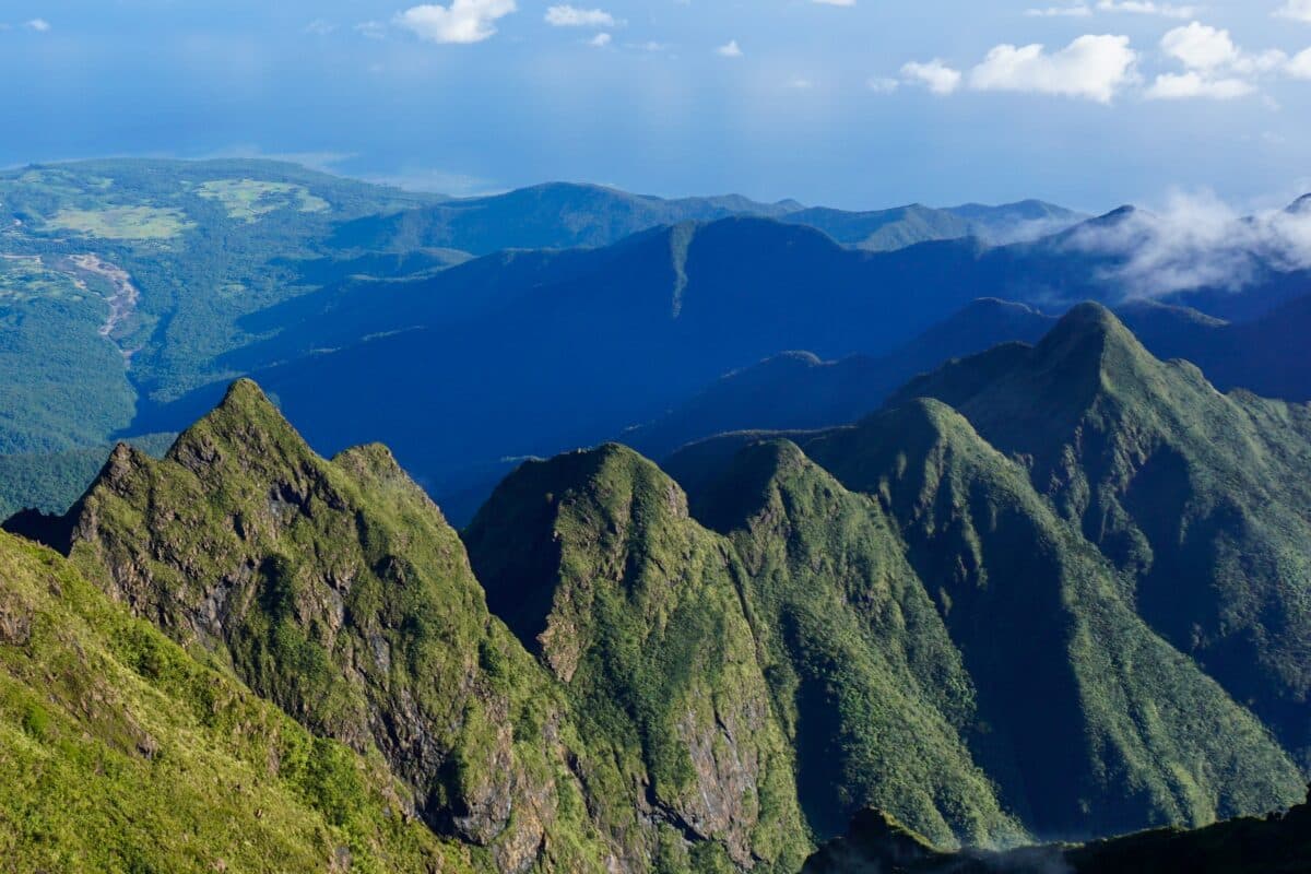 Top 10 BEAUTIFUL mountains in the PHILIPPINES for hikers