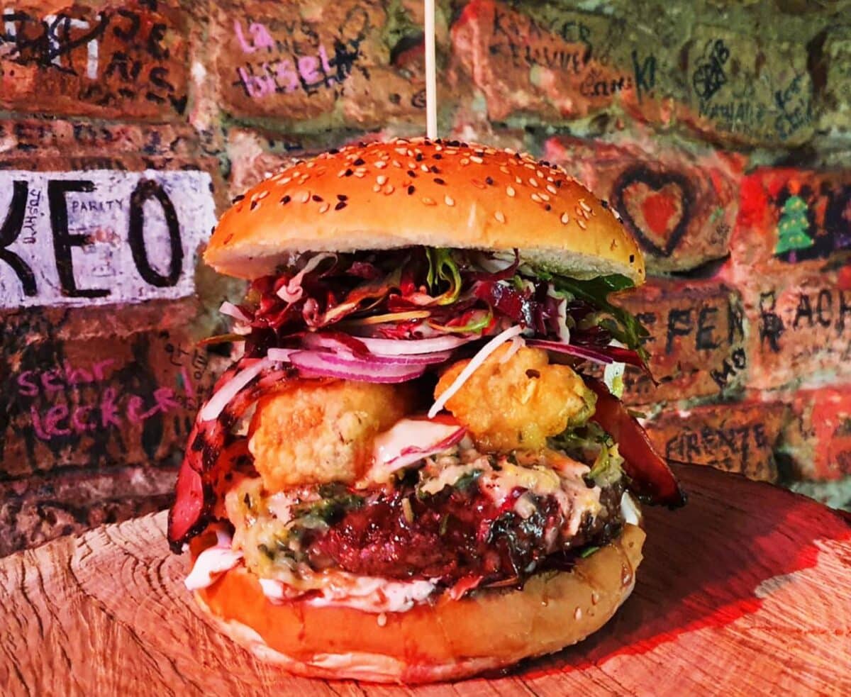 Top 10 restaurants for the BEST BURGERS in Berlin