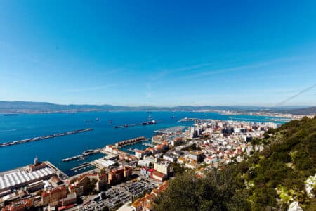 Top 10 WARMEST countries in Europe in JANUARY